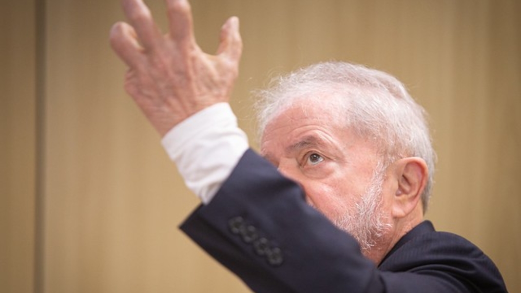 Lula: ʽMoro está se transformando em um boneco de barroʼ